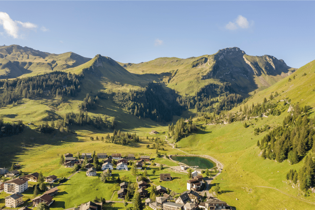 Guided tour mountain village Stoos - stoos.ch/en